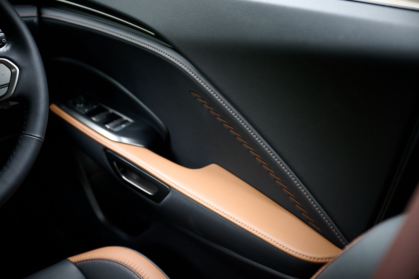 クルマの達人・松任谷正隆【レクサス LBX】「分かる人には分かる美意識」 | Precious.jp（プレシャス）