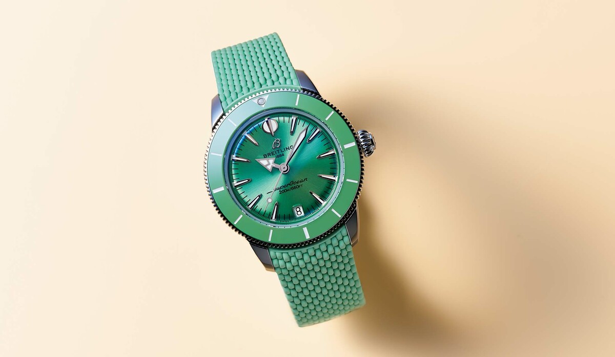 「ブライトリング」夏の日差しに映える鮮やかなグリーンのダイバーズウォッチ『スーパーオーシャン ヘリテージ オートマチック 36』 | Precious.jp（プレシャス）