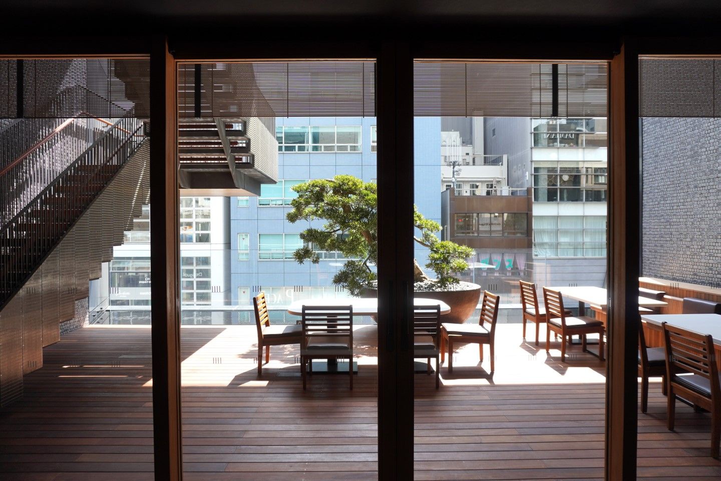 カウンターでできたて和菓子をいただける！「トラヤ ギンザ（TORAYA GINZA）」がリニューアル | Precious.jp（プレシャス）