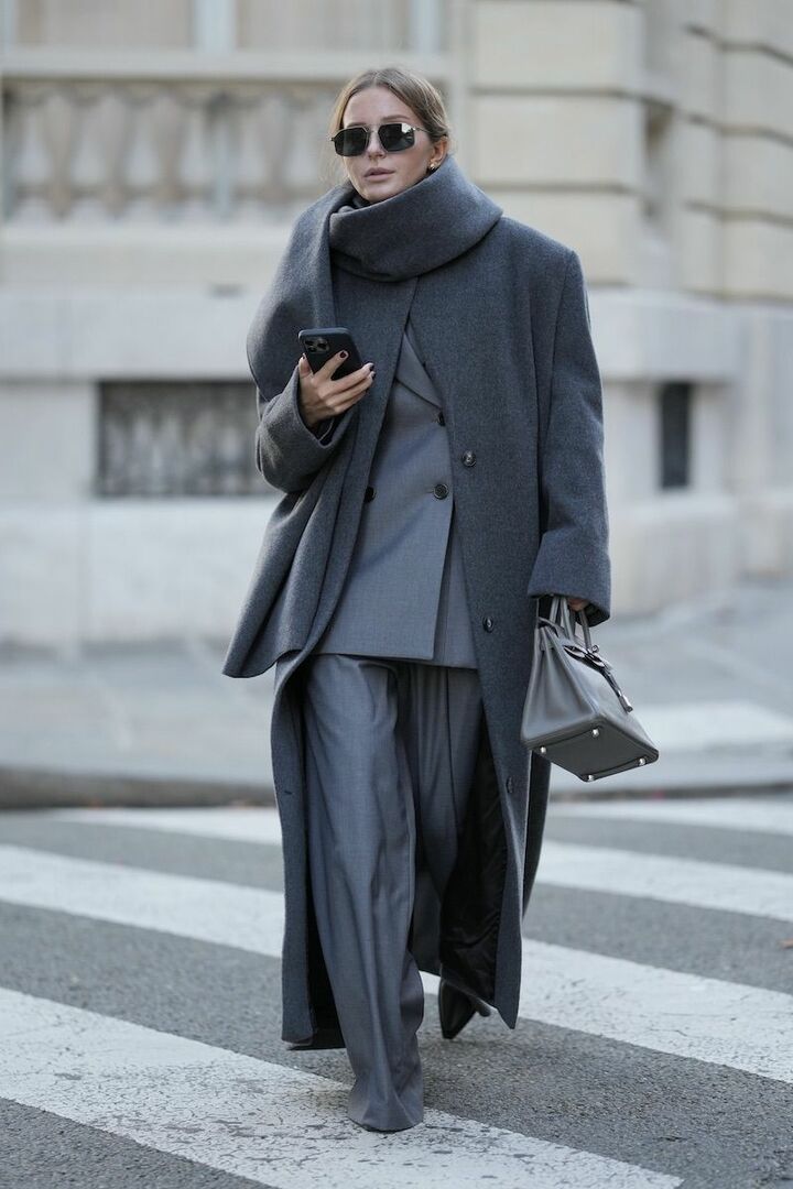 格好よく、知的に！ 「冬のグレー」で魅せる、大人の洗練スタイル【海外スナップ】 | Precious.jp（プレシャス）