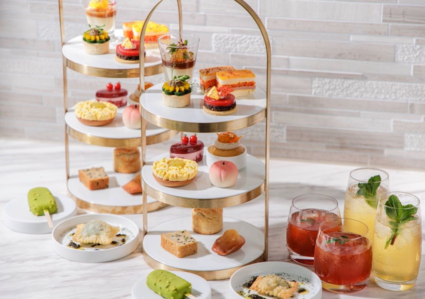 リビエラの風光明媚な景色をイメージ！フォーシーズンズホテル東京大手町の「フレンチリビエラアフタヌーンティー」 | Precious.jp（プレシャス）