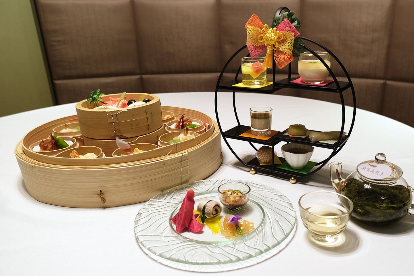 点心とスイーツを同時に楽しめる！「ロイヤルパークホテル」のチャイニーズアフタヌーンティーを体験 | Precious.jp（プレシャス）