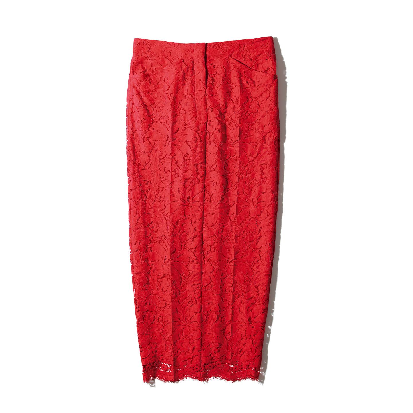 秋冬は何がトレンド？【パッション・レッド】で自信と華やぎを演出｜マックスマーラ、サカイ…etc | Precious.jp（プレシャス）