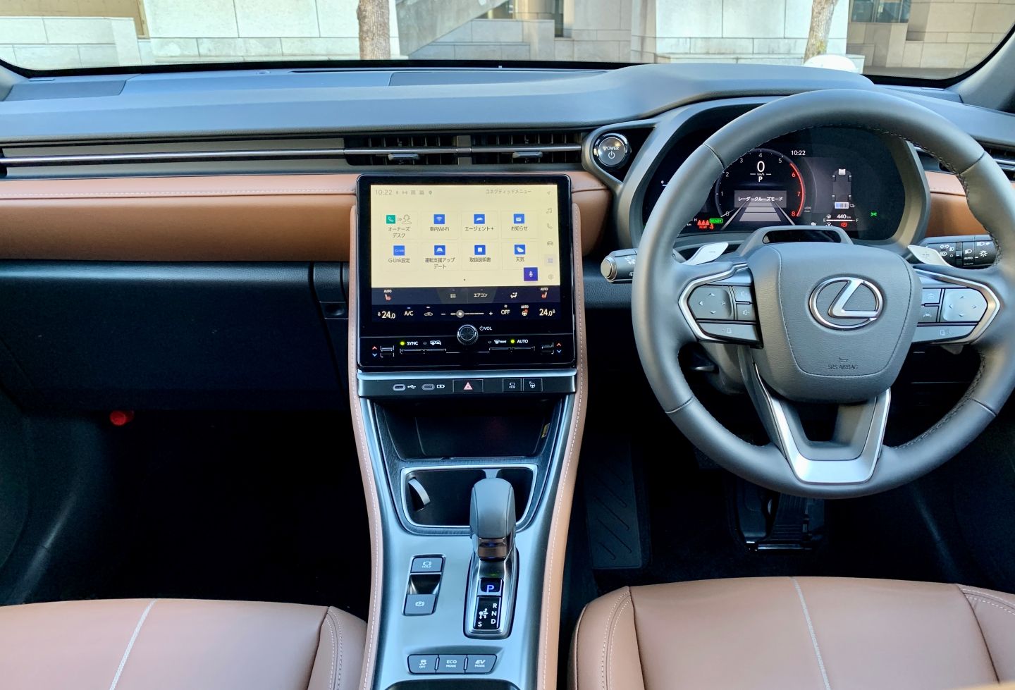 レクサスの心地よさはジャストサイズの「LBX」で味わって | Precious.jp（プレシャス）