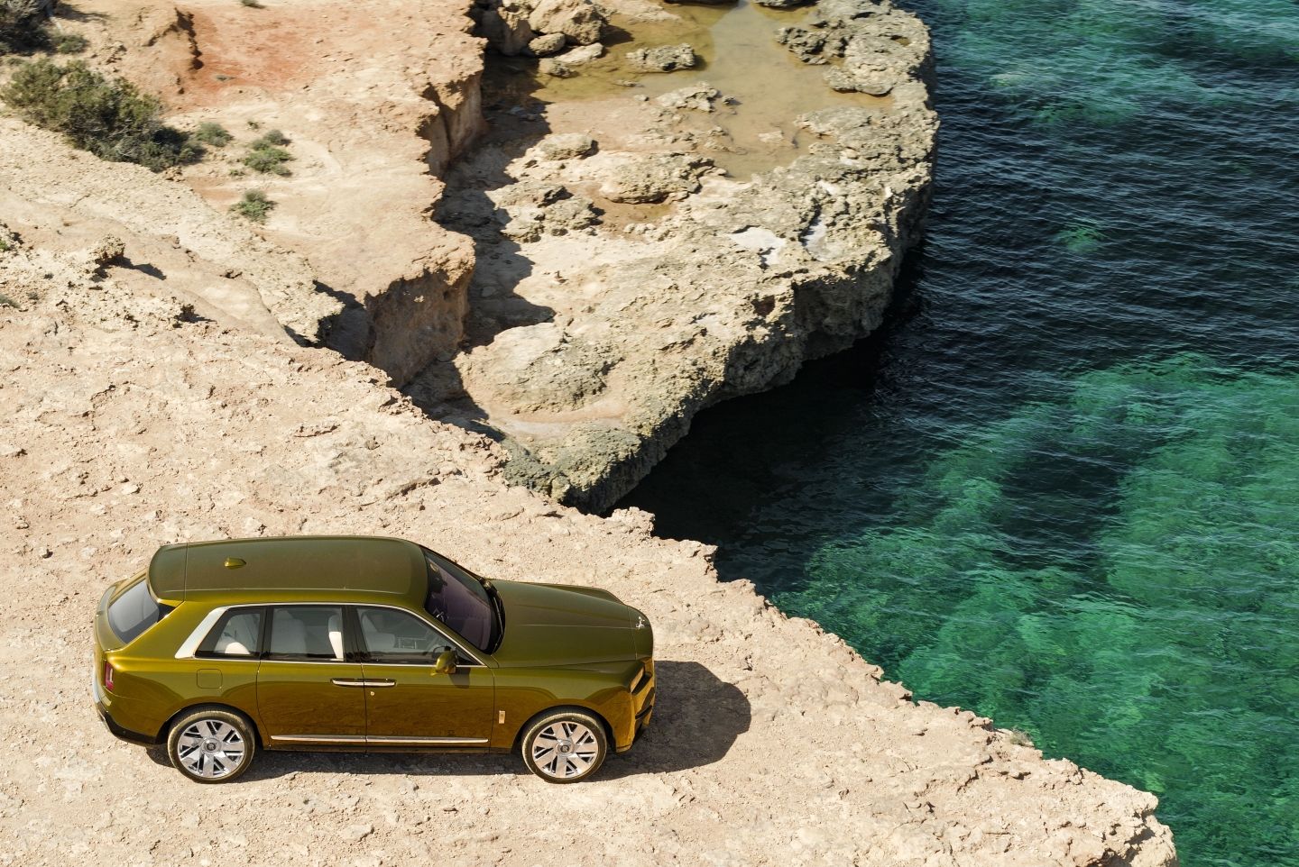 ロールス・ロイスなら旅も仕事もエフォートレスに！｜スーパー・ラグジュアリーSUV「カリナン・シリーズII」 | Precious.jp（プレシャス）