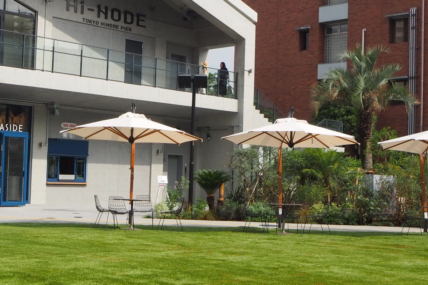 日の出桟橋「Hi-NODE（ハイノード）」｜「都会の海」の新しい楽しみ方を提案！レストランも併設した注目スポット | Precious.jp（プレシャス）