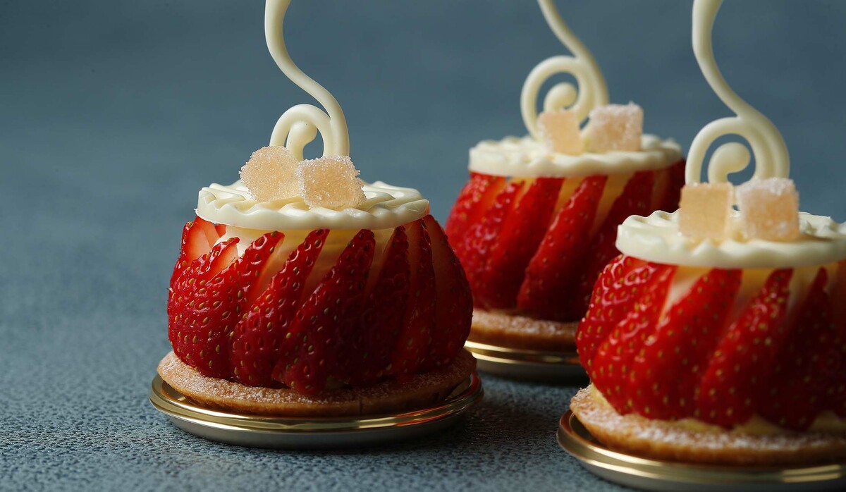 いちごや栗きんとんで華やか！「東京會舘」の新年の手土産にも最適な冬スイーツ6選 | Precious.jp（プレシャス）