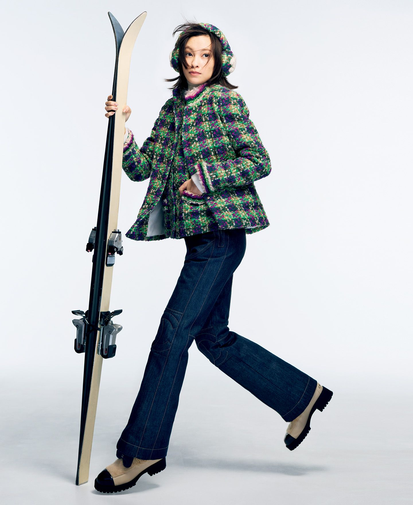 「シャネル」スパンコール煌めく【ツイードジャケット＆ベスト】で冬の装いをハッピーに、ラグジュアリーに彩って！ | Precious.jp（プレシャス）