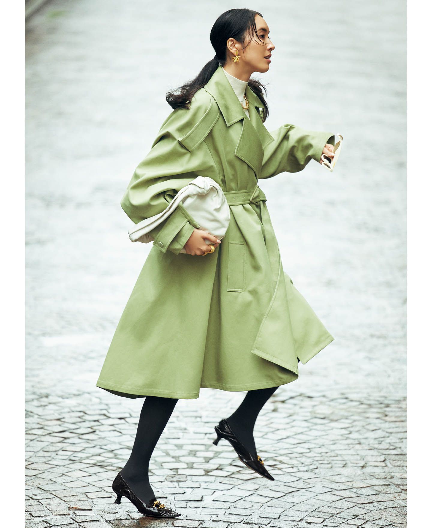 いま欲しい【最旬トレンチコート】BEST6｜ボッテガ・ヴェネタ、ザ・ロウ…etc | Precious.jp（プレシャス）