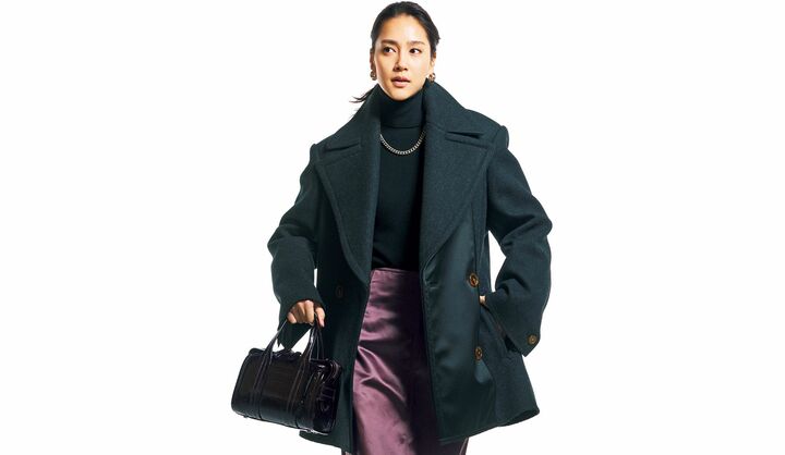 12/4 Thu｜艶素材を用いた「ランバン」のミディアム丈コートは、サテンスカートと合わせてモード感を漂わせて【365日コーディネート】 | Precious.jp（プレシャス）