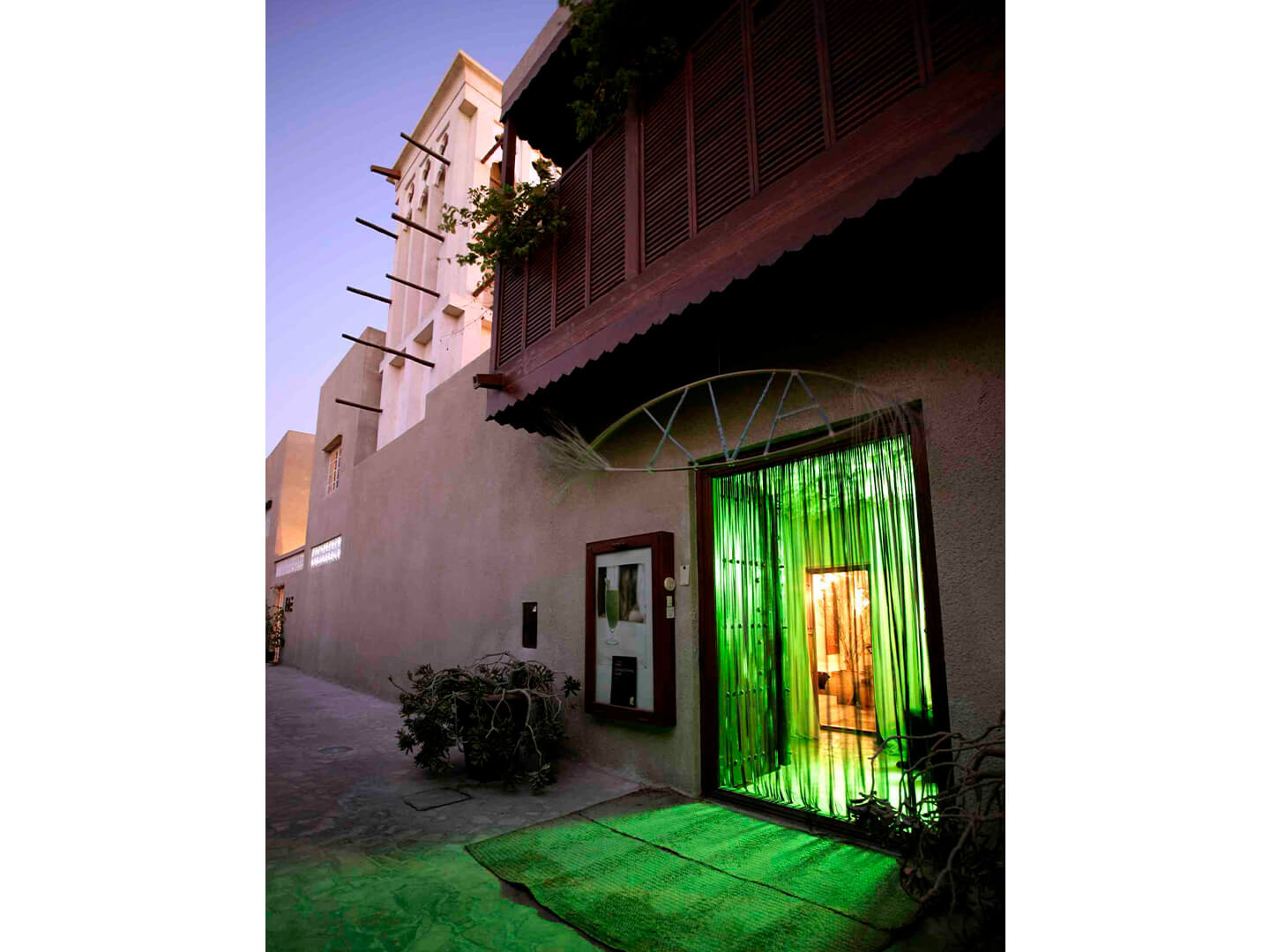 XVA Art Hotel（XVA アートホテル）｜アラブの現代アートの最先端がわかる！ドバイのアートギャラリー併設ホテル ...