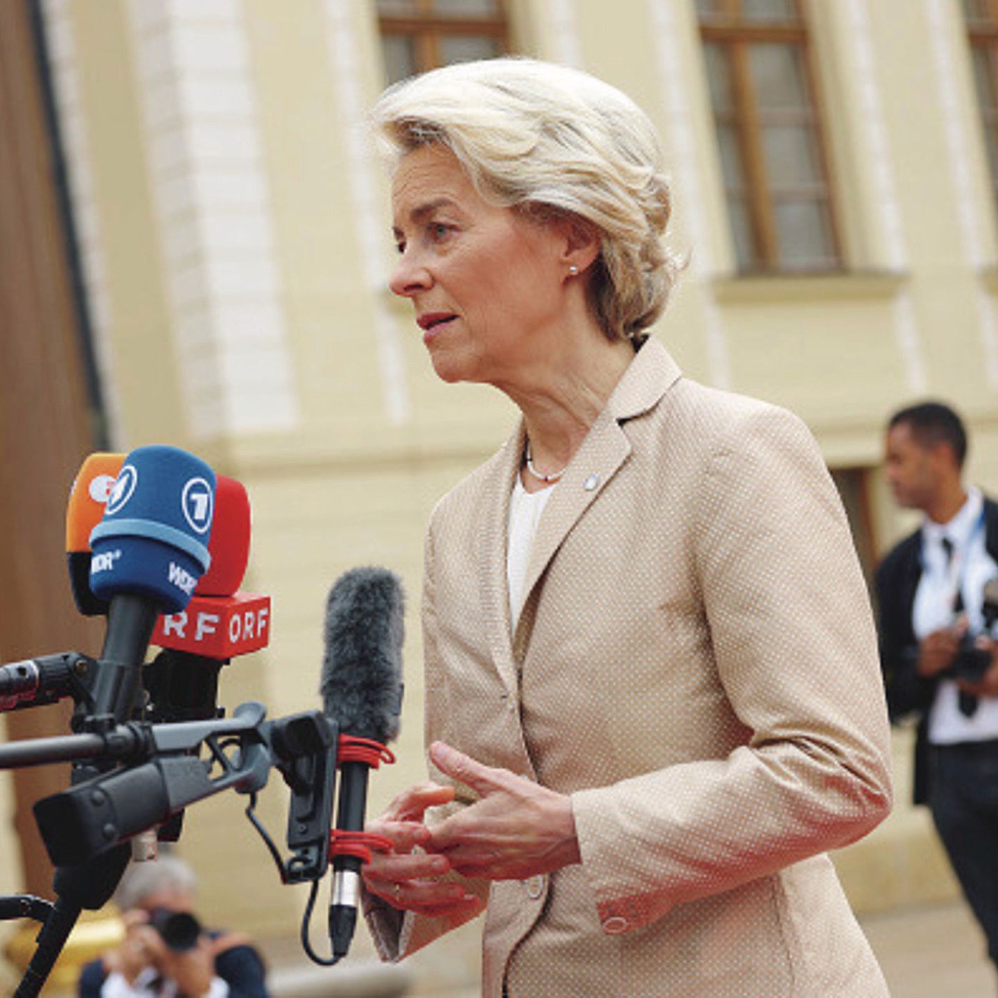 カマラ・ハリス米副大統領など…各国の女性リーダーから学ぶべきこととは？『Precious』20年のキャリア特集を振り返ります ...