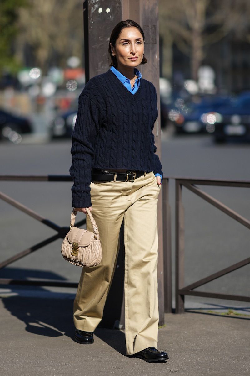 （画像一覧）Vネックニットは単体でも重ね着しても優秀！ 色別着こなし術【コーデ見本まとめ】 | Precious.jp（プレシャス）