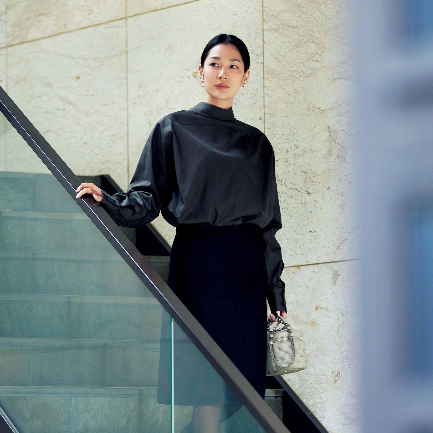 第一印象を裏切るユニークなファッションアイテム7選｜知的な遊び心を携えて、日常にドラマティックな彩りを | Precious.jp（プレシャス）