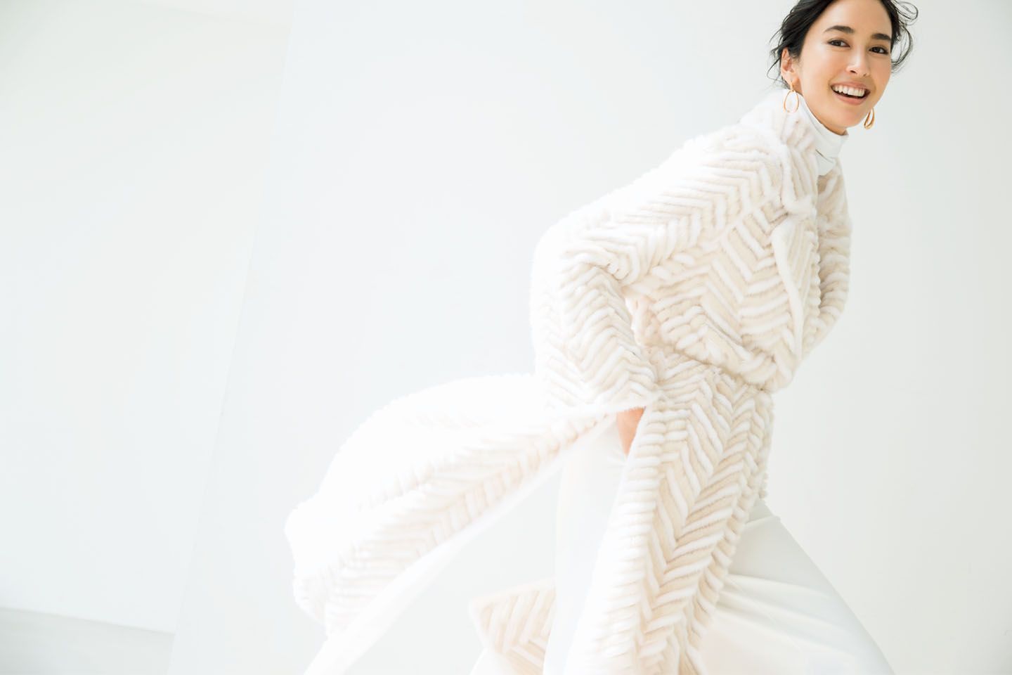 この冬こそ、運命の「贅沢コート」に出合う【BEST 6】エルメス、マックスマーラ…etc | Precious.jp（プレシャス）