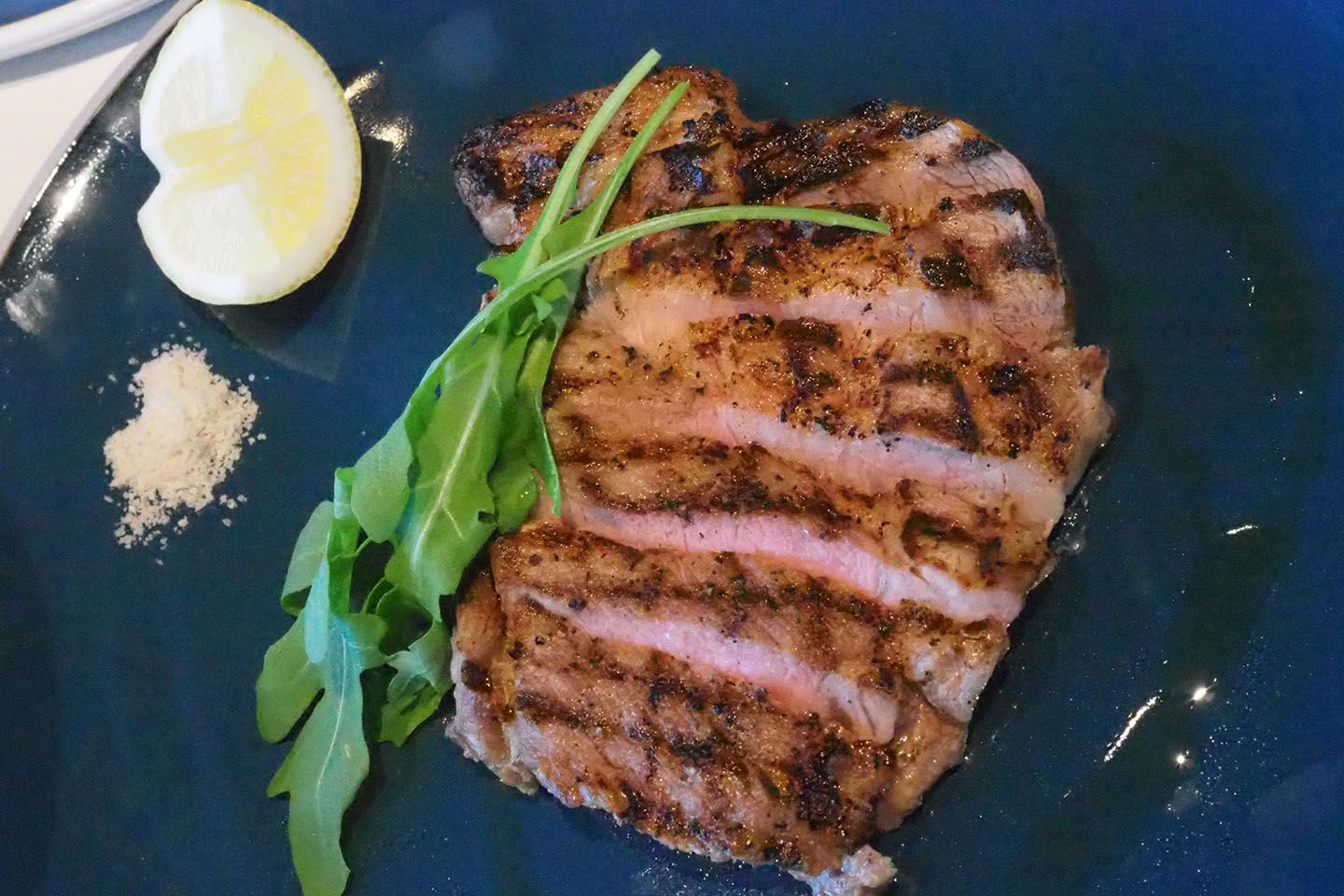 ビサイドシーサイド（BESIDE SEASIDE）｜日の出ふ頭「Hi-NODE（ハイノード）」内に誕生した、東京湾を一望できるレストラン＆カフェ | Precious.jp（プレシャス）