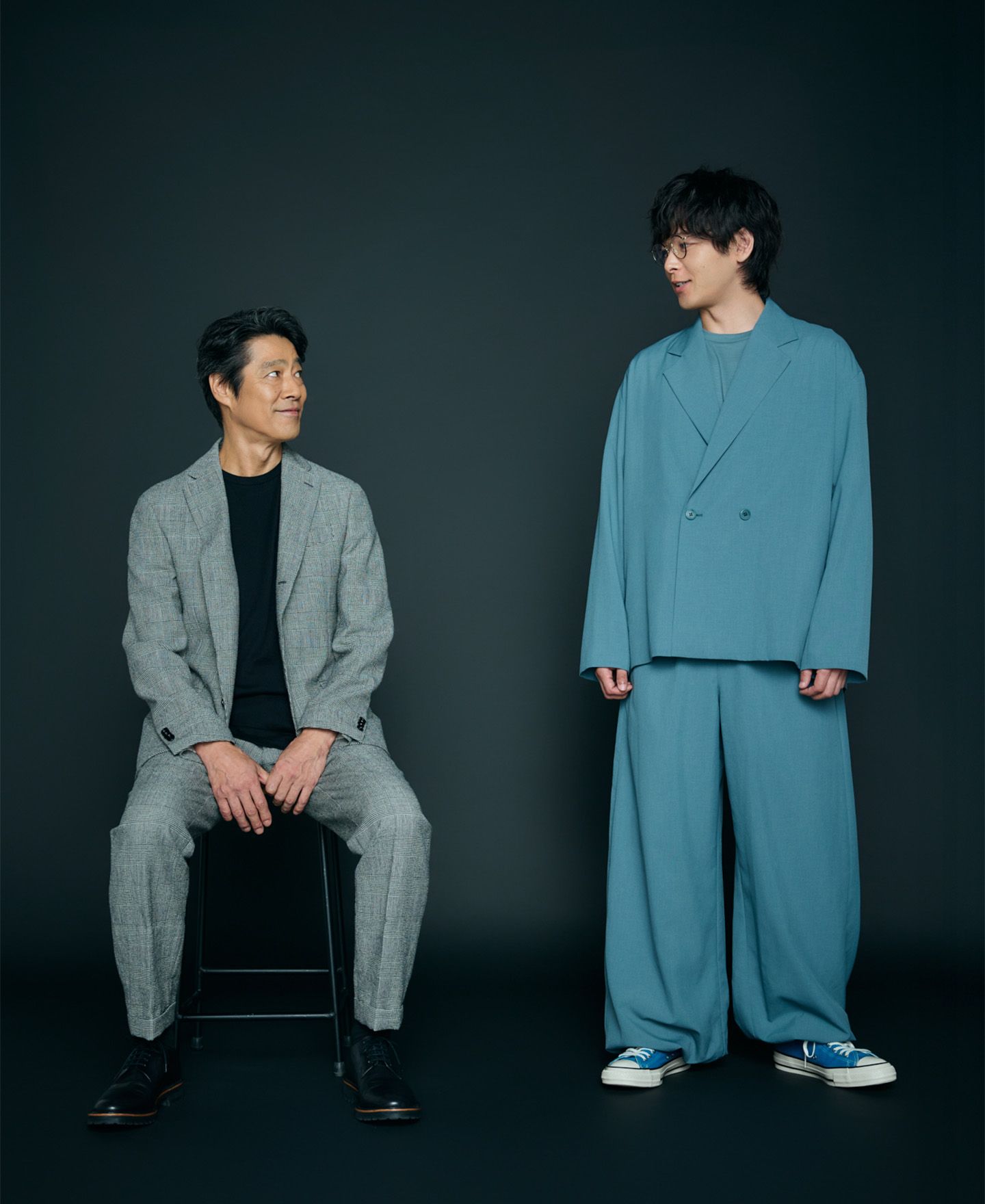 【堤 真一さん・中村倫也さん対談｜Vol.1】早く稽古をしたかった。ただいま膨大なセリフと格闘中 | Precious.jp（プレシャス）