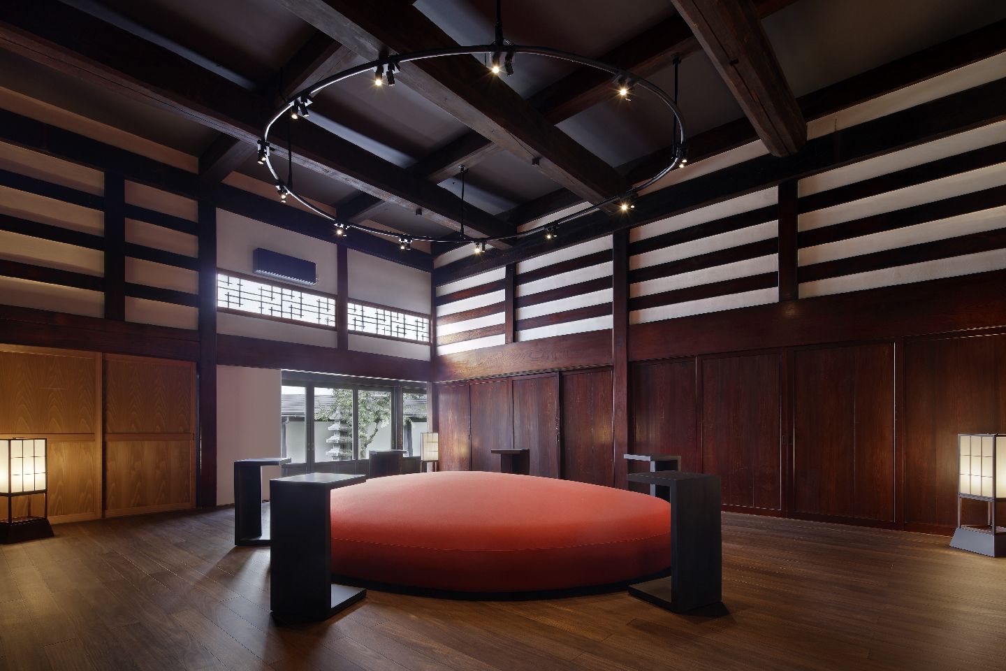 約200年前の古民家がモダンに生まれ変わった宿「ryugon」｜民俗建築にスタイリッシュな要素が融合 | Precious.jp（プレシャス）